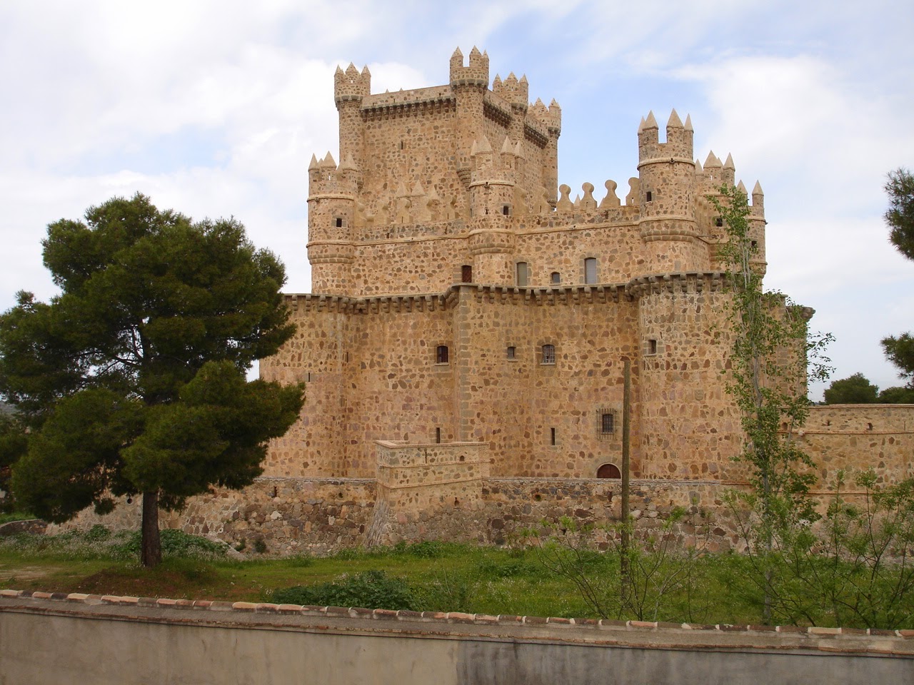 Siempre sobre ruedas: RUTA POR LOS CASTILLOS DE TOLEDO.