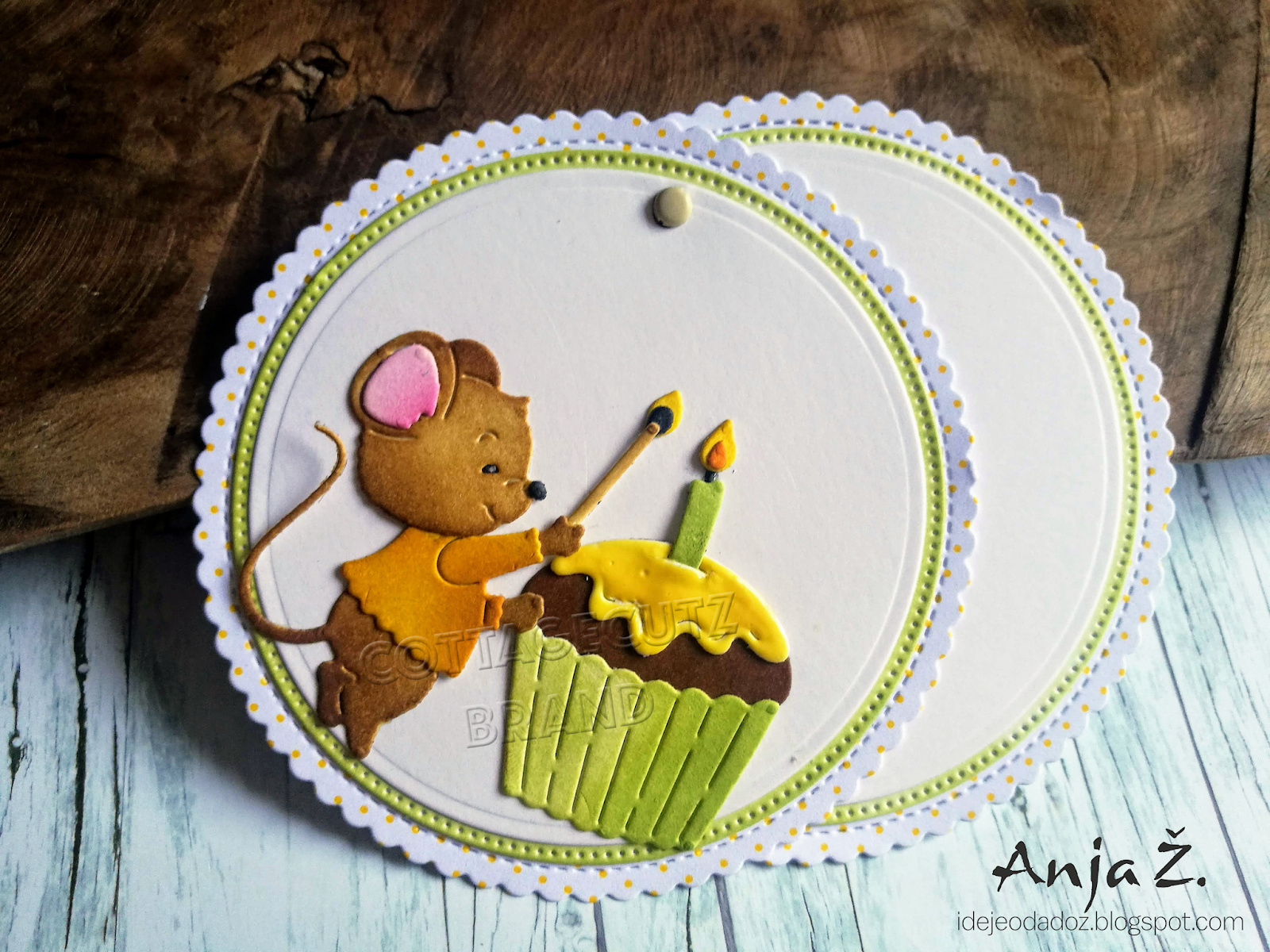CottageBLOG: Mouse With A Cupcake