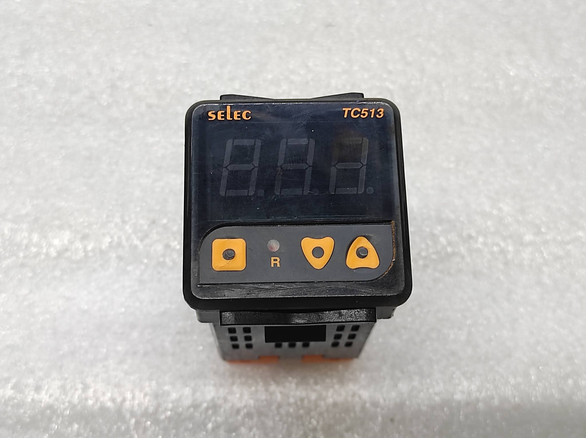 SELEC TC513 TEMPERATURE CONTROLLER 85-270V AC/DC