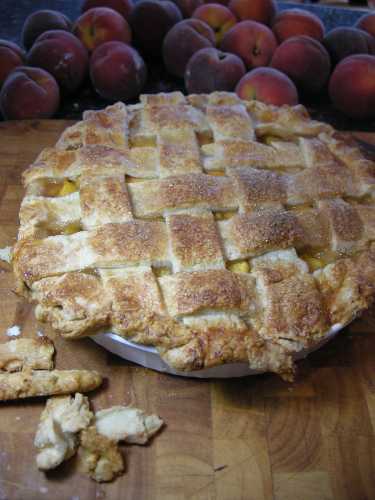 Kitchens Are Monkey Business: Rosie Makes A Georgia Peach Queen Pie.