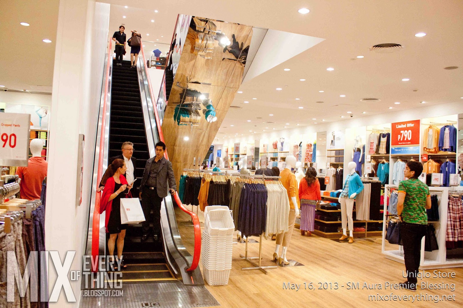Uniqlo opens thier 3rd store at SM Aura Premier - Blog for Tech & Lifestyle