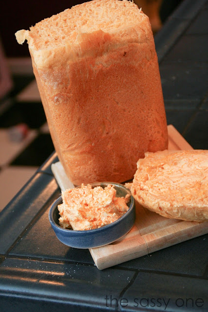 The Sassy One: cheesy garlic buffalo bread
