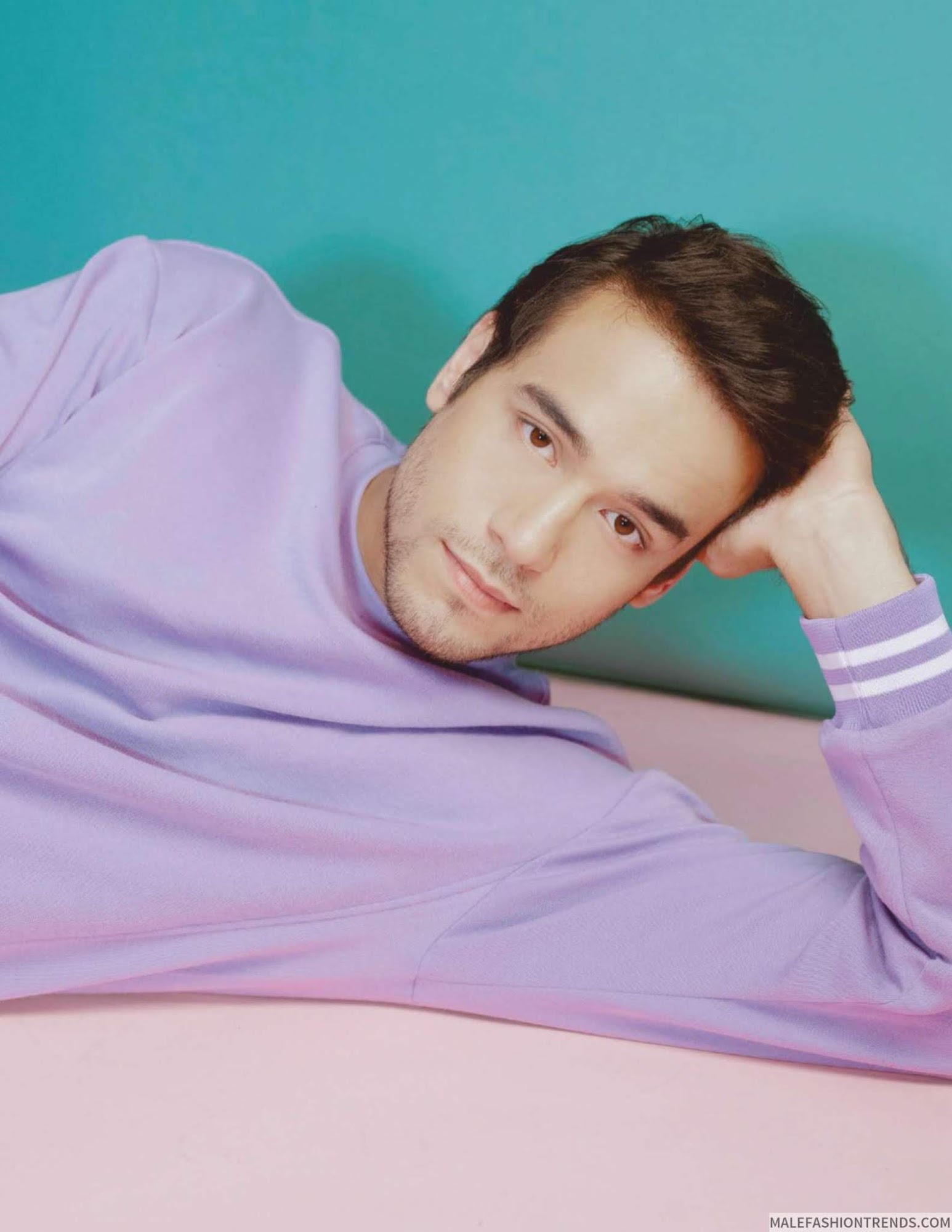 Kit Thompson para MEGA Man Magazine en fotos de Shaira Luna