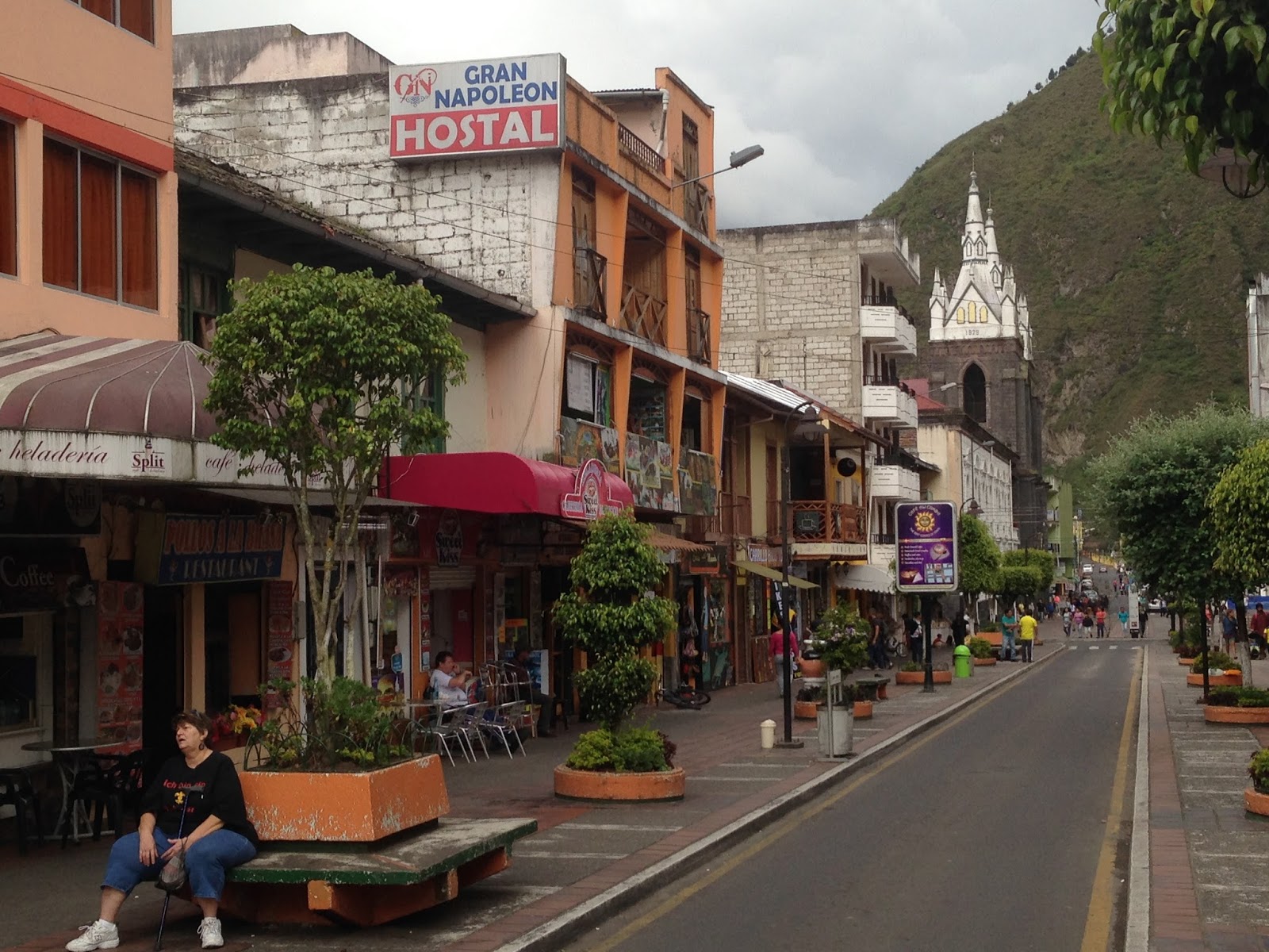 Stock Family Trip : We are now in Banos, Ecuador