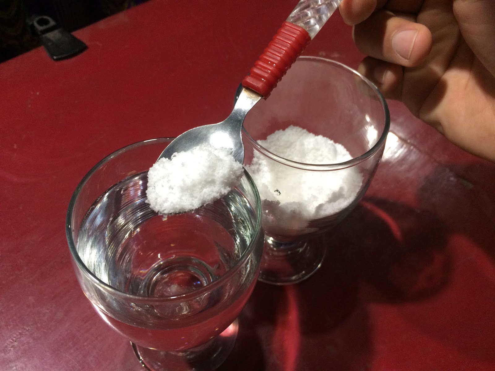 Manfaat dan Khasiat Air Garam Untuk Kesehatan Tubuh Anda - Tips Pola ...