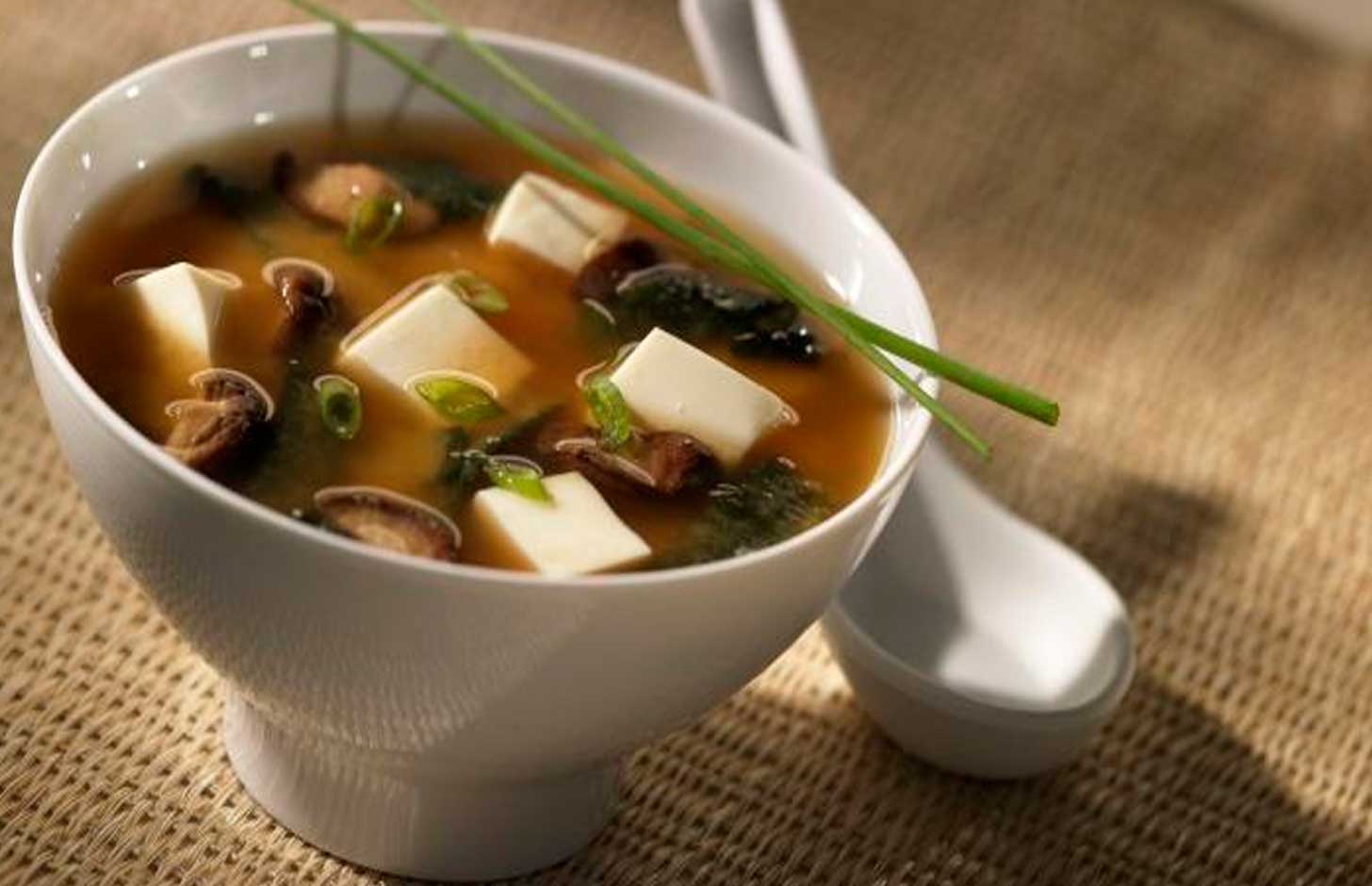 Sopa de miso tradicional | Receta Japonesa