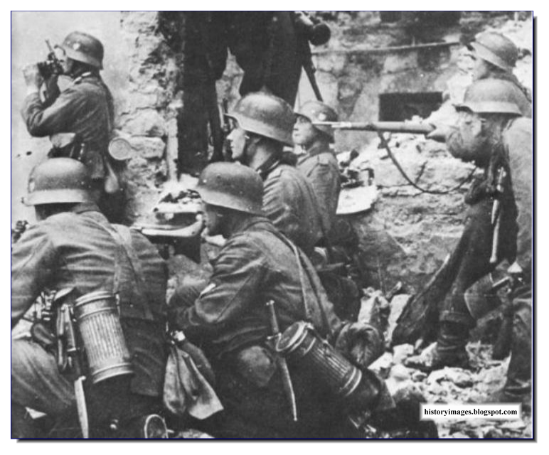 HISTORY IN IMAGES: Pictures Of War, History , WW2: Battle for ...