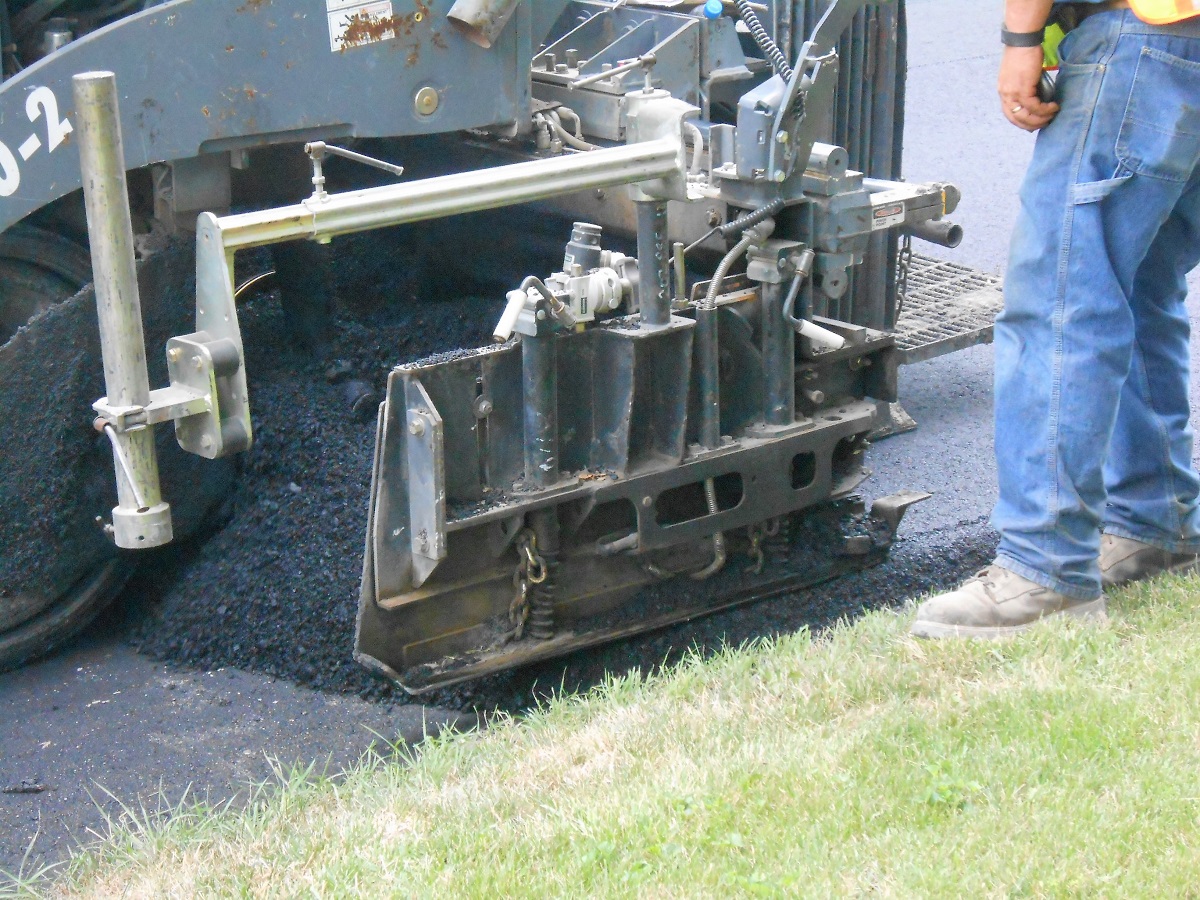 The Lucas Countyan Hot Mix Asphalt On The Side