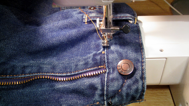 Beth Stone Studio: {Home} DIY: How to Fix a Broken Zipper