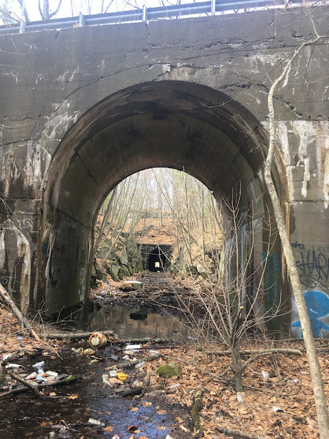 Rondinones' Adventures: Clinton's Abandoned Train Tunnel