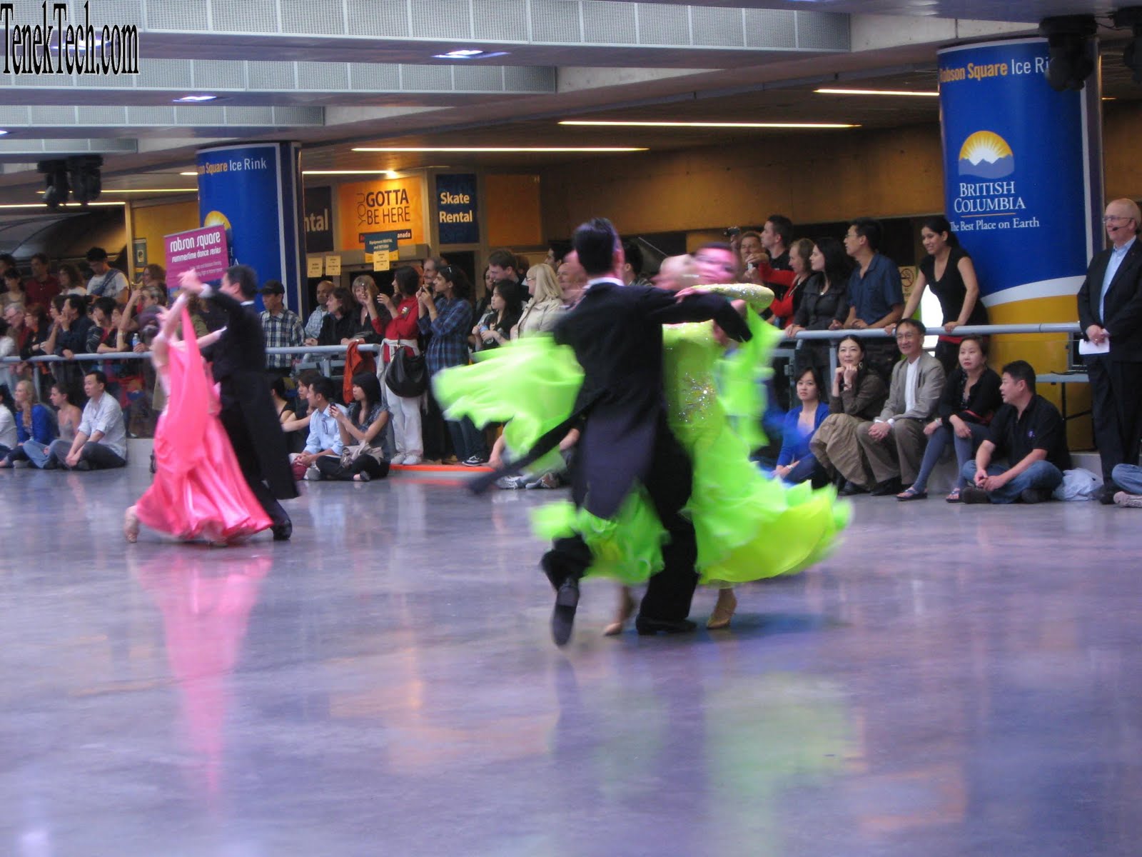 Living Vancouver Canada: Robson Square Summer Dance Series in Vancouver