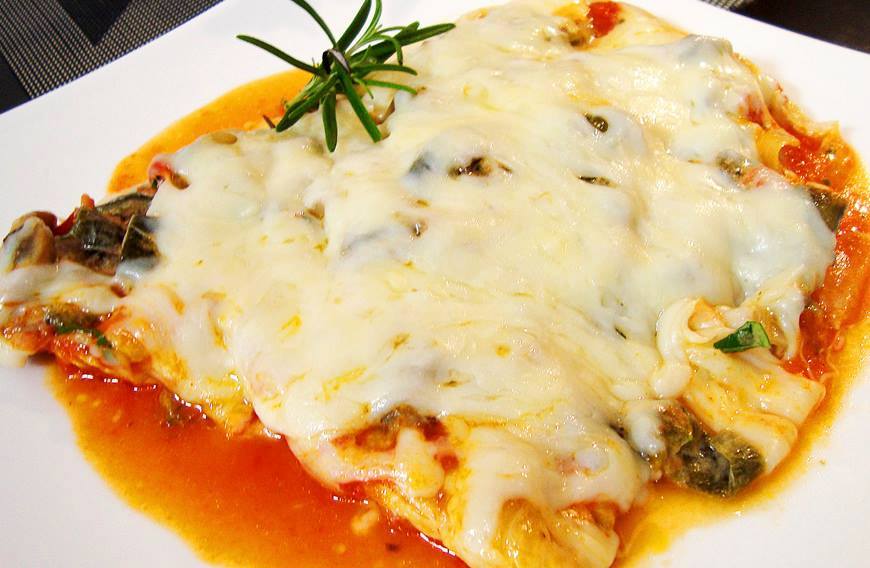 Recetas,Consejos Y Mucho Mas: PECHUGA DE POLLO CUBIERTA DE RAJAS ...