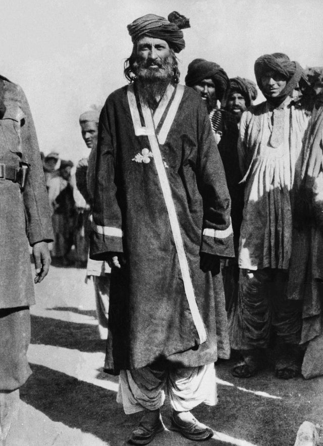 History of Pashtuns: The only authentic photos of Faqir of Ipi