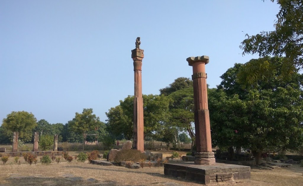 Hindu Temples of India: Garuda Pillar, Eran, Madhya Pradesh