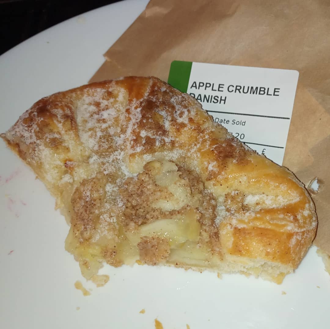 Supersupergirl's Food Reviews: [Review] Waitrose Apple crumble danish