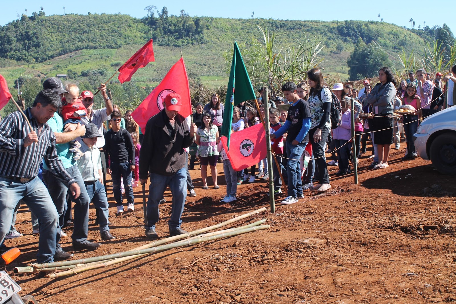 Grupo Cooperativo da Reforma Agrária: ASSENTADOS COMEMORAM 17 ANOS DA ...