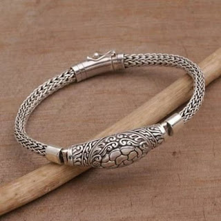 Single silver bangles