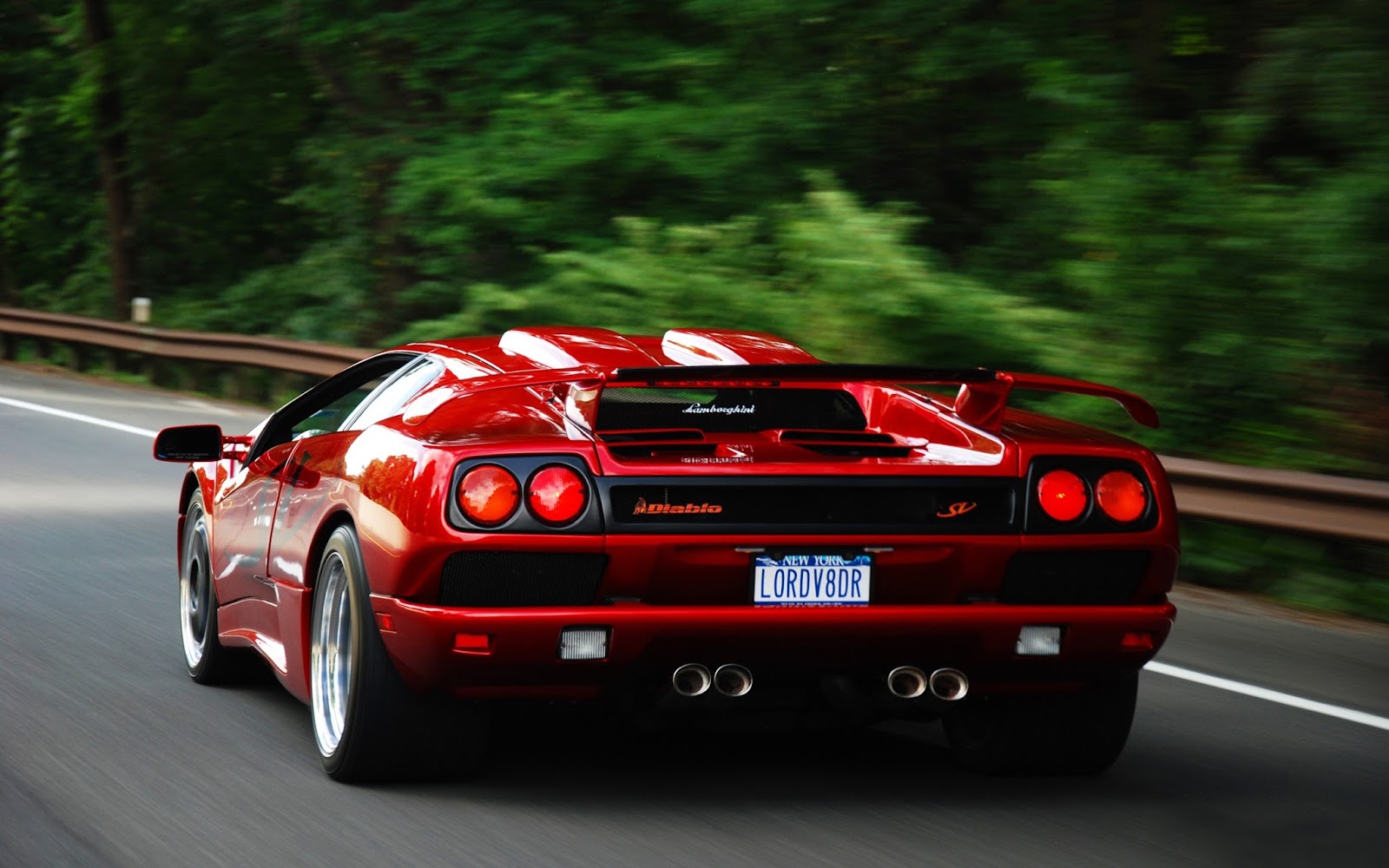 Lamborghini Diablo Red Color - WALLPAPERS 7T