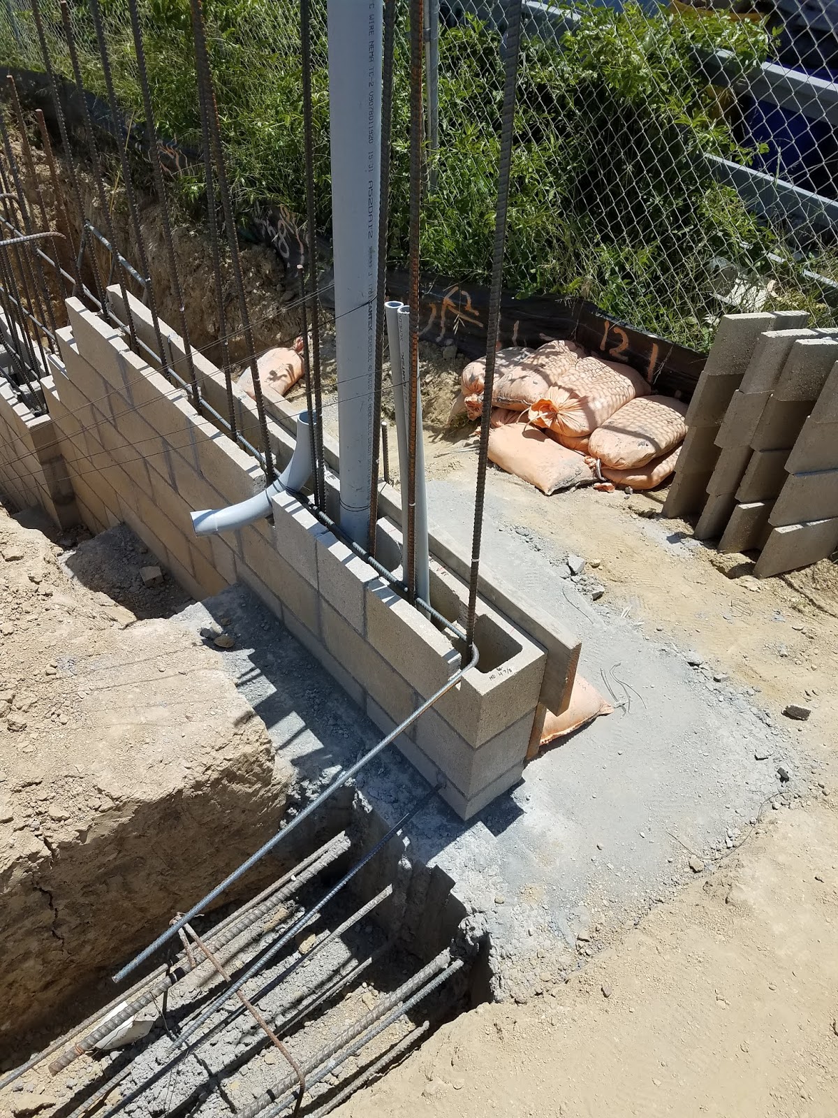 House Build - Foundation Part 3 (retaining walls)