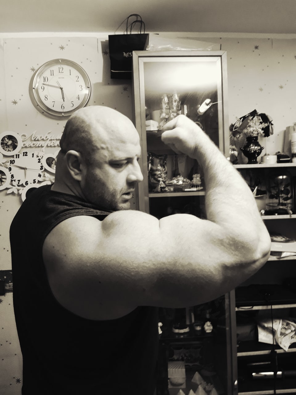 Muscle Lover: Russian musclebear Viktor Goncharov