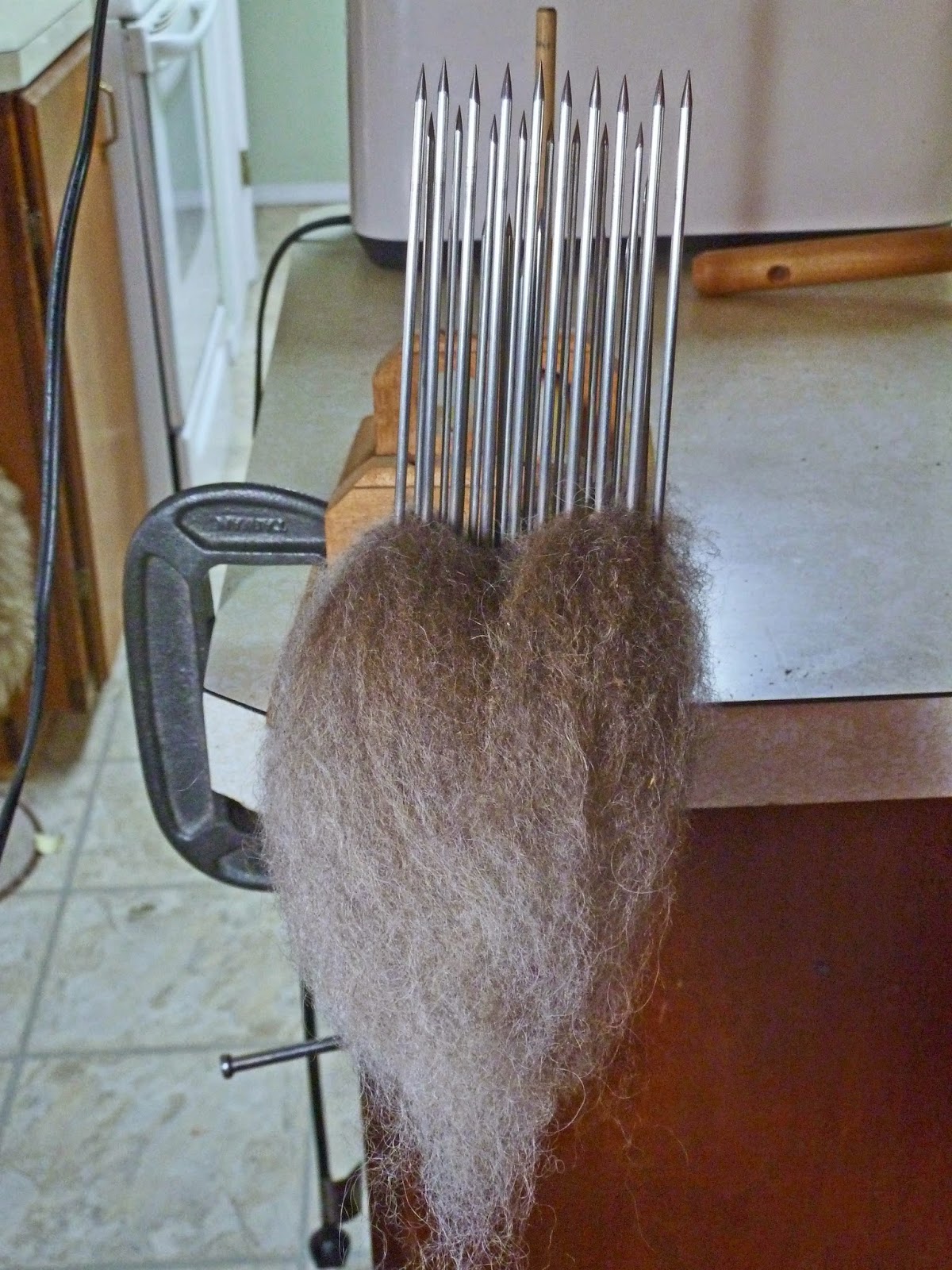 The Queen of Creativity: Making My Own Combed Top For Spinning