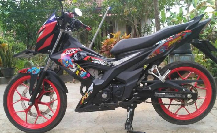 10 modifikasi motor honda sonic 150 r bergaya Road race keren