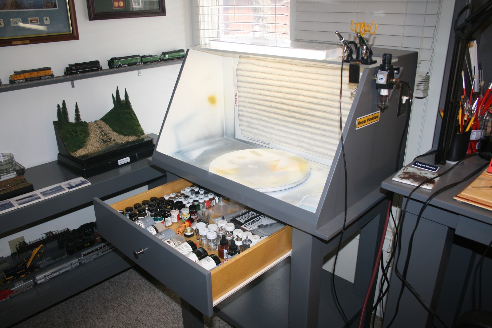 The Model Railroader's Notebook: Air Brush Spray Paint Booths - Part 2