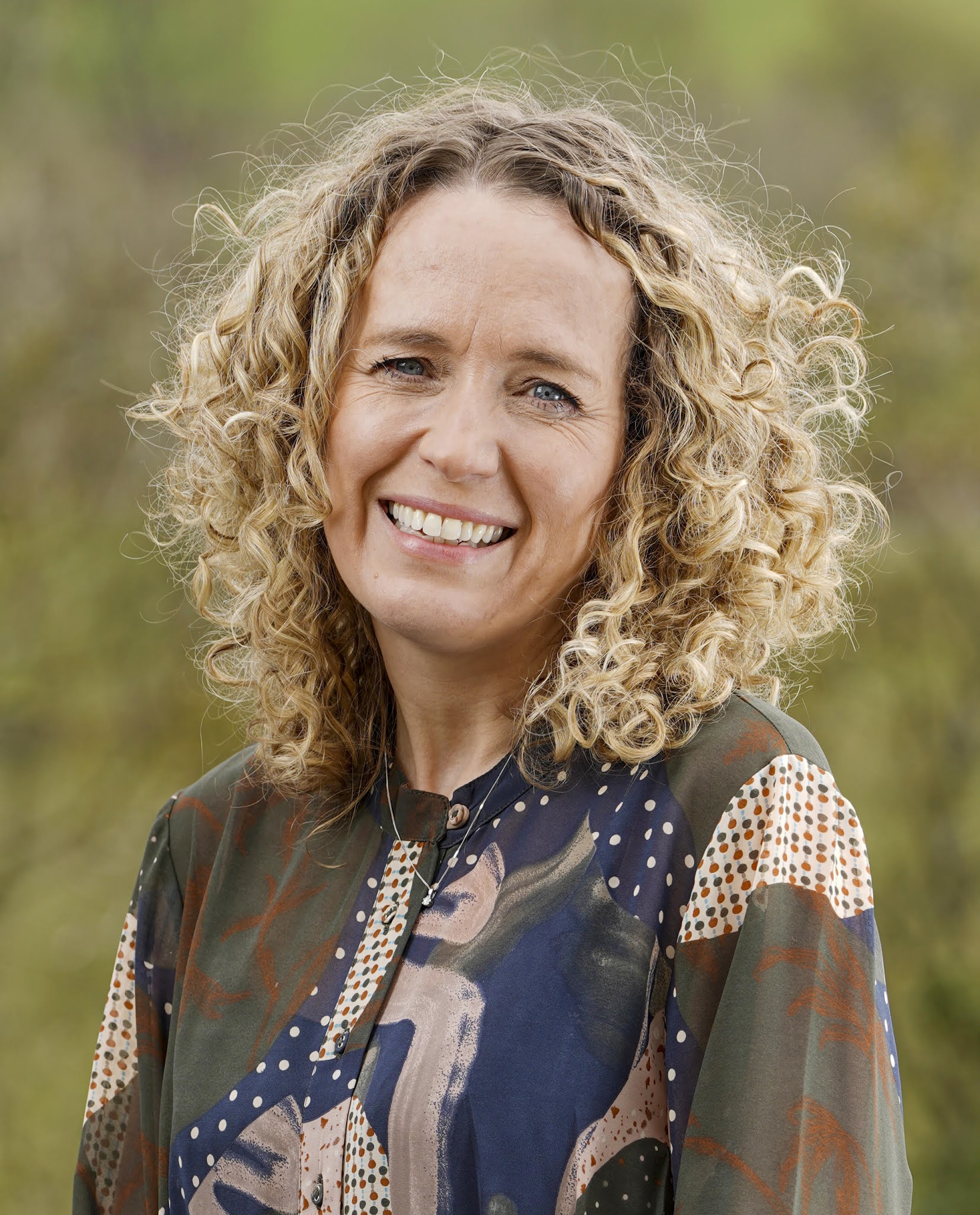 IT'S SAGA SATURDAY!! Please welcome saga author Michelle Rawlins ...