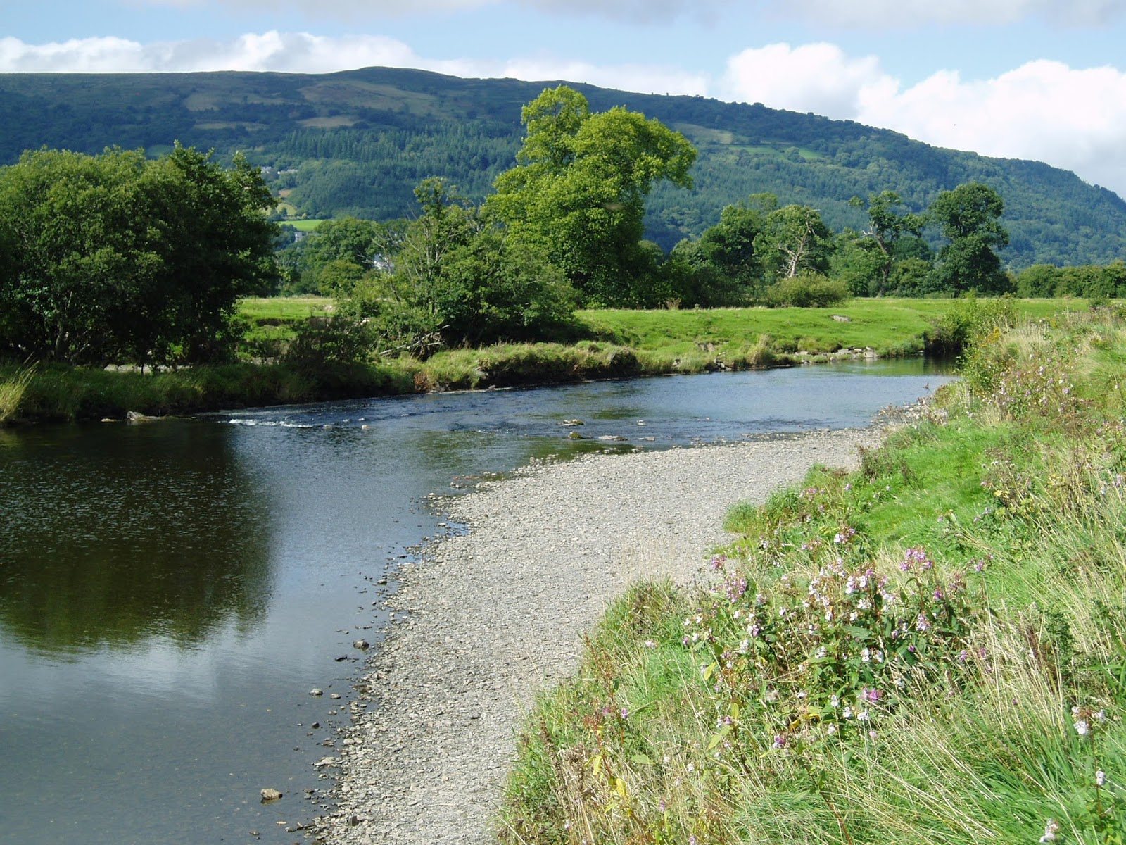 Caterham Geogblog: Managing the Afon Conwy