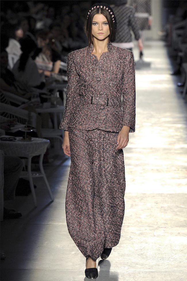 'New Vintage' Chanel Couture Fall 2012