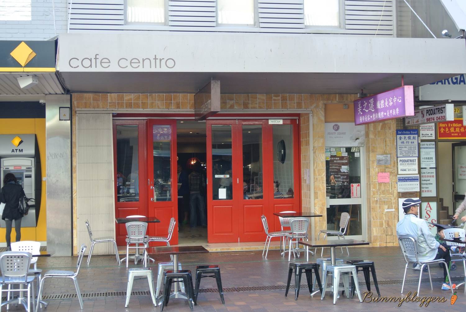 Bunny bloggers: Cafe Centro, Eastwood