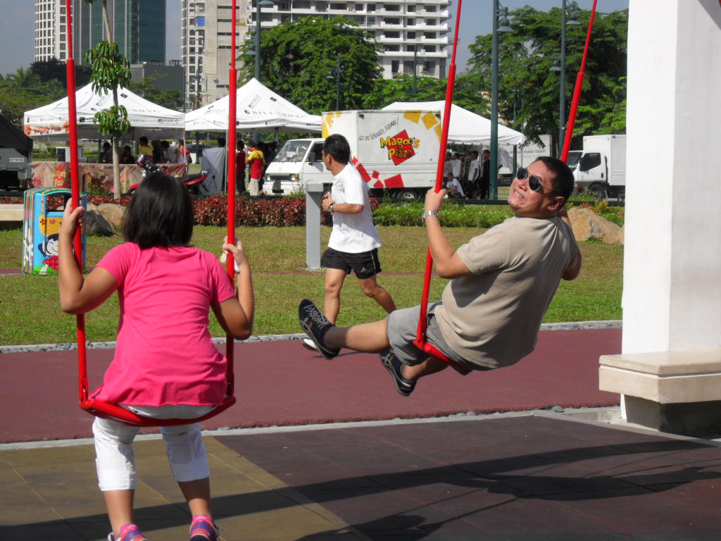 Little Miss Pinay Crafter: Weekend Tidbits: Terra 28th Playground at BGC
