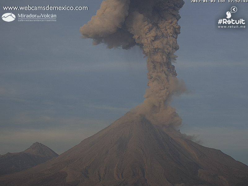 The Big Wobble : Mount Colima, Mexico’s volcano of fire spews ash and ...