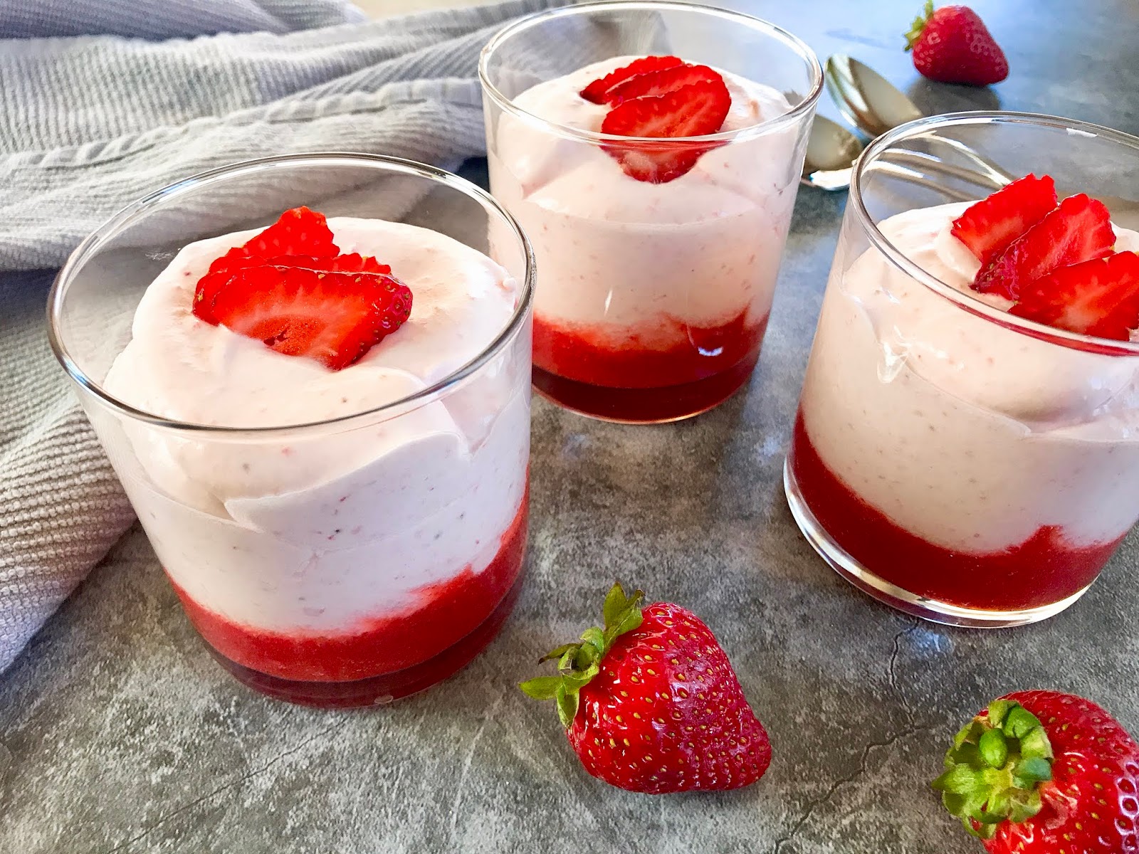 Easy Strawberry Mousse