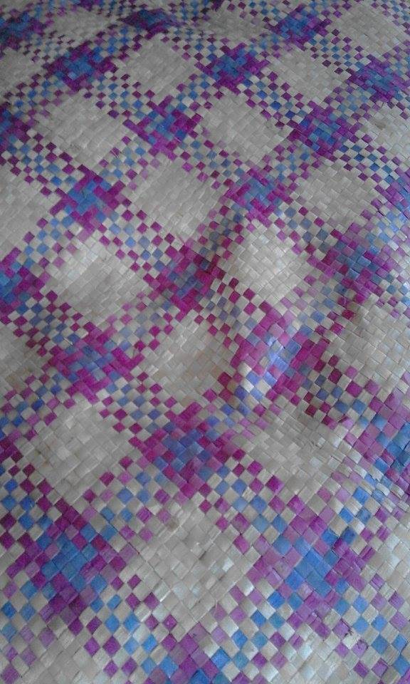 Petualang Labil: Tenun Tikar Kabupaten Manggarai