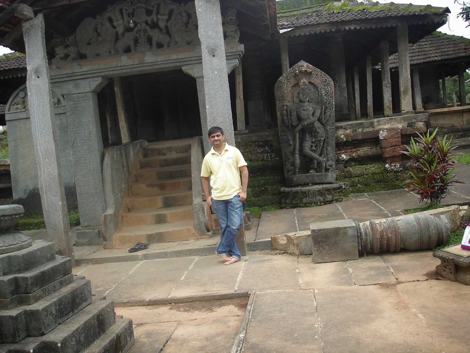 Rahul's Blog: Humcha - Jain Pilgrimage Place and Achakanya Waterfalls