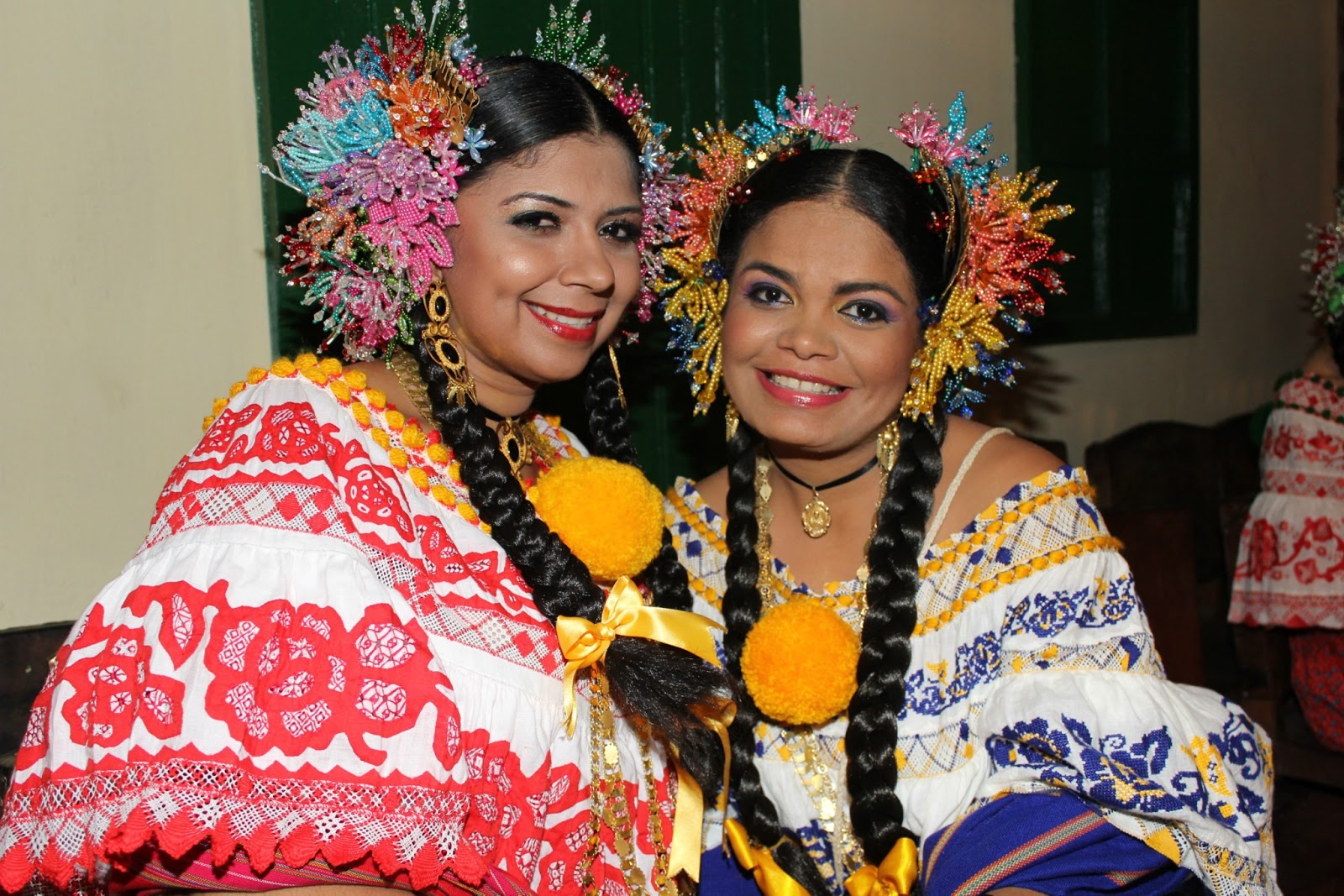 La Pollera de Panamá: Los tembleques