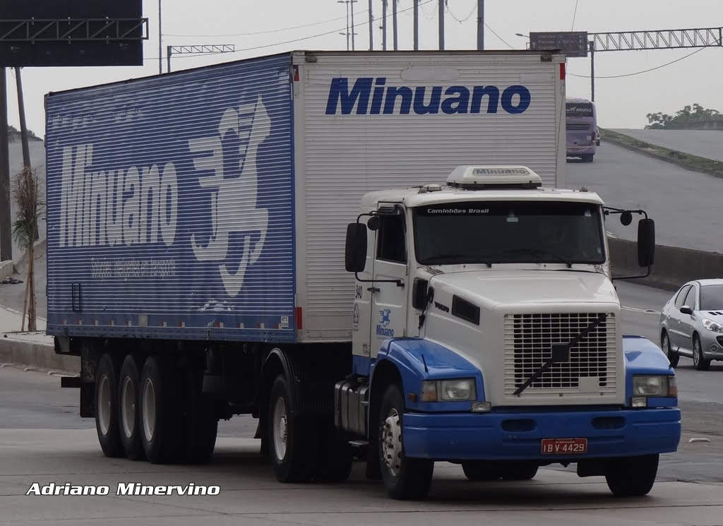 Caminhões Brasil e Cia: Volvo - NL10