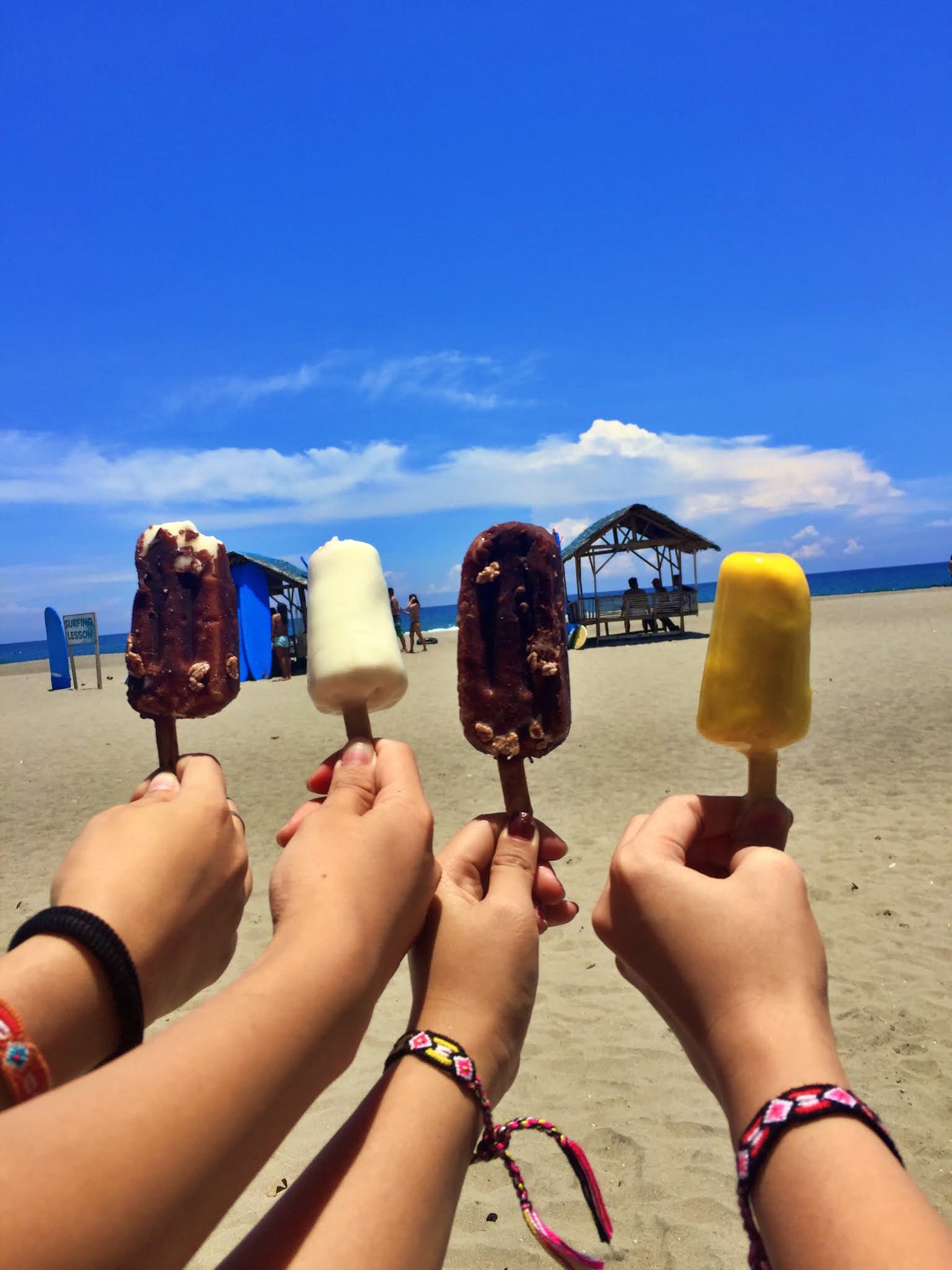 How To Pose With Your Barkada on the Beach - Woxy Wanders