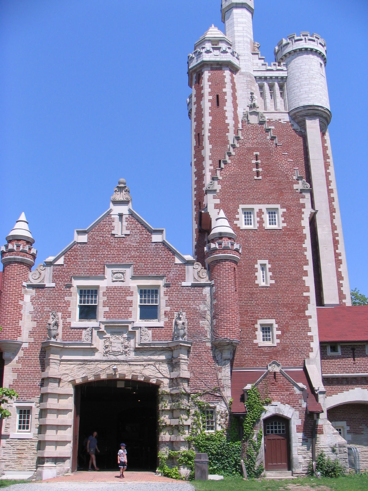 Louise et Richard en voyages: Toronto - des châteaux
