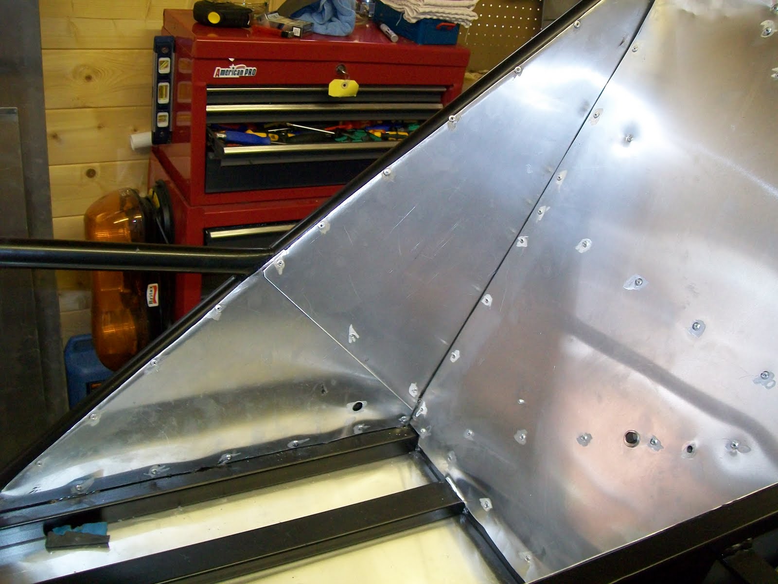Phill`s Tiger Avon Build Diary: More panelling / Rear suspension / Fuel ...