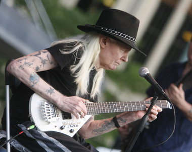 JOHNNY WINTER -ROOTS-