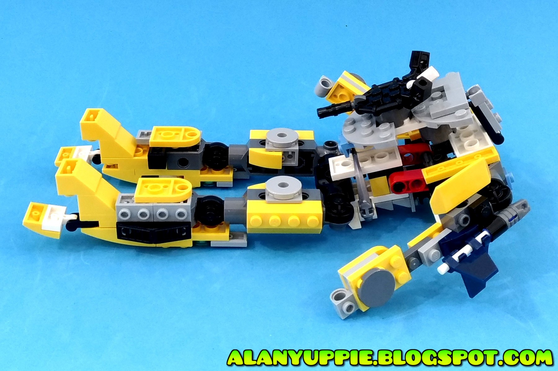 Alanyuppie's LEGO Transformers: Video Tutorial: Transformer Speedboat ...