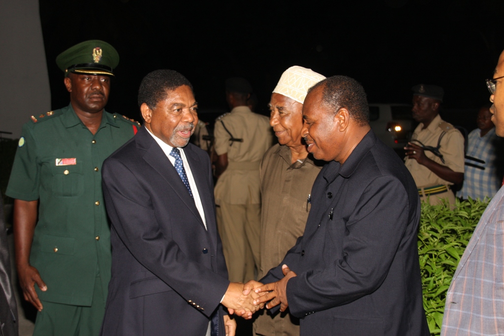 Burudan Mwanzo - Mwisho: SHEREHE ZA KUMPONGEZA RAIS DK MOHAMED SHEIN ...