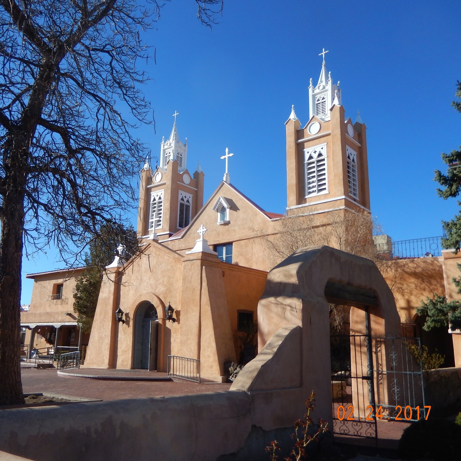Travel: Albuquerque Day 5A - A religion sampling
