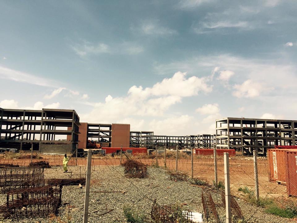 [Pictures] Housing project in Sembel (Space2000) - Madote