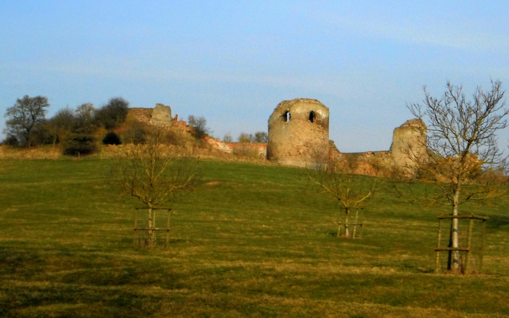 Staffordshire Photo: Inaccessible castle