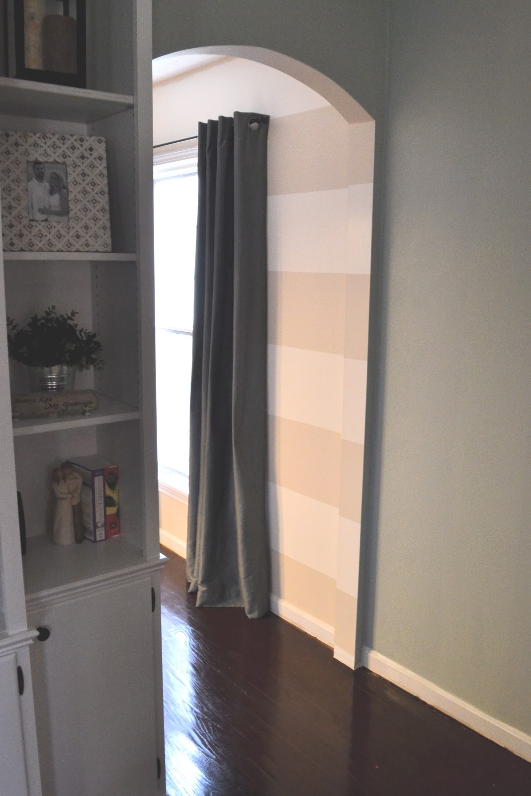 the hill house: Striped wall how-to