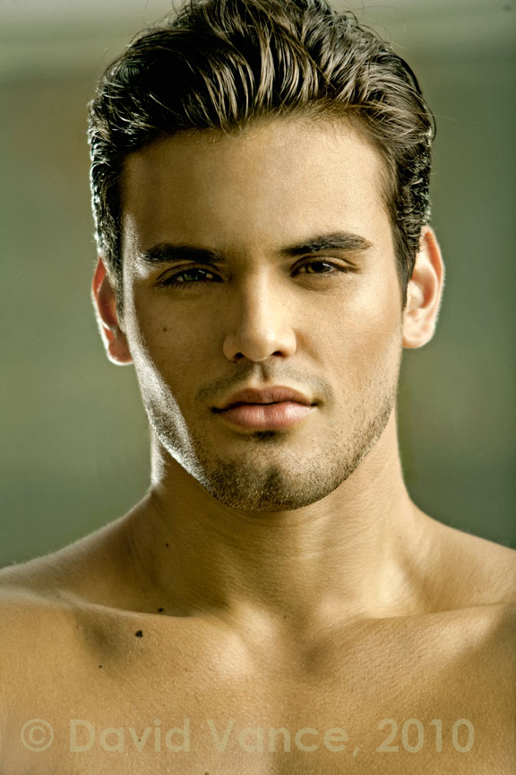 L'Homme du Jour: LEONARDO CORREDOR