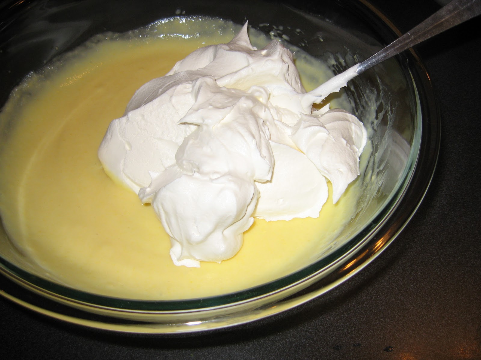 Chocolate Eclair Dessert - so easy & so yummy | The Kitchen is My ...